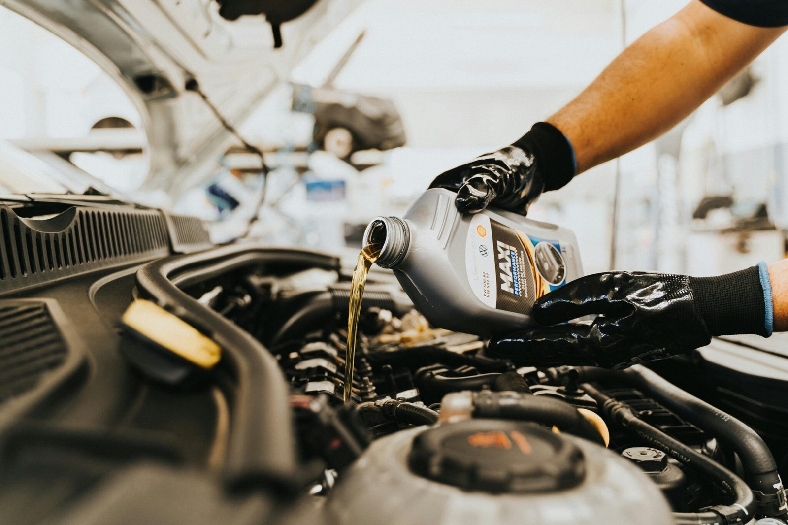 Changing the Engine Oil and Oil Filter on Your ISUZU D-MAX – Isuzu AWC